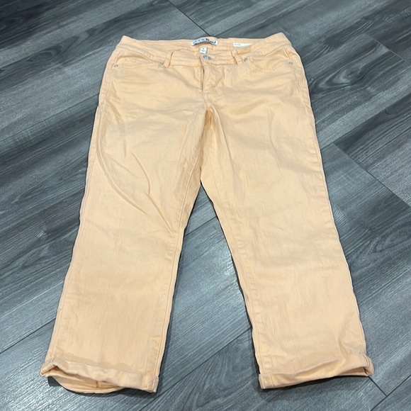 Code Bleu | Pants & Jumpsuits | Code Bleu Capri Pants In Peach | Poshmark